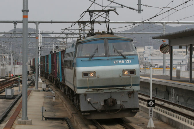 特集：狭軌鉄道世界最大の定格出力を誇った「EF66形」Ⅱ'02.04～